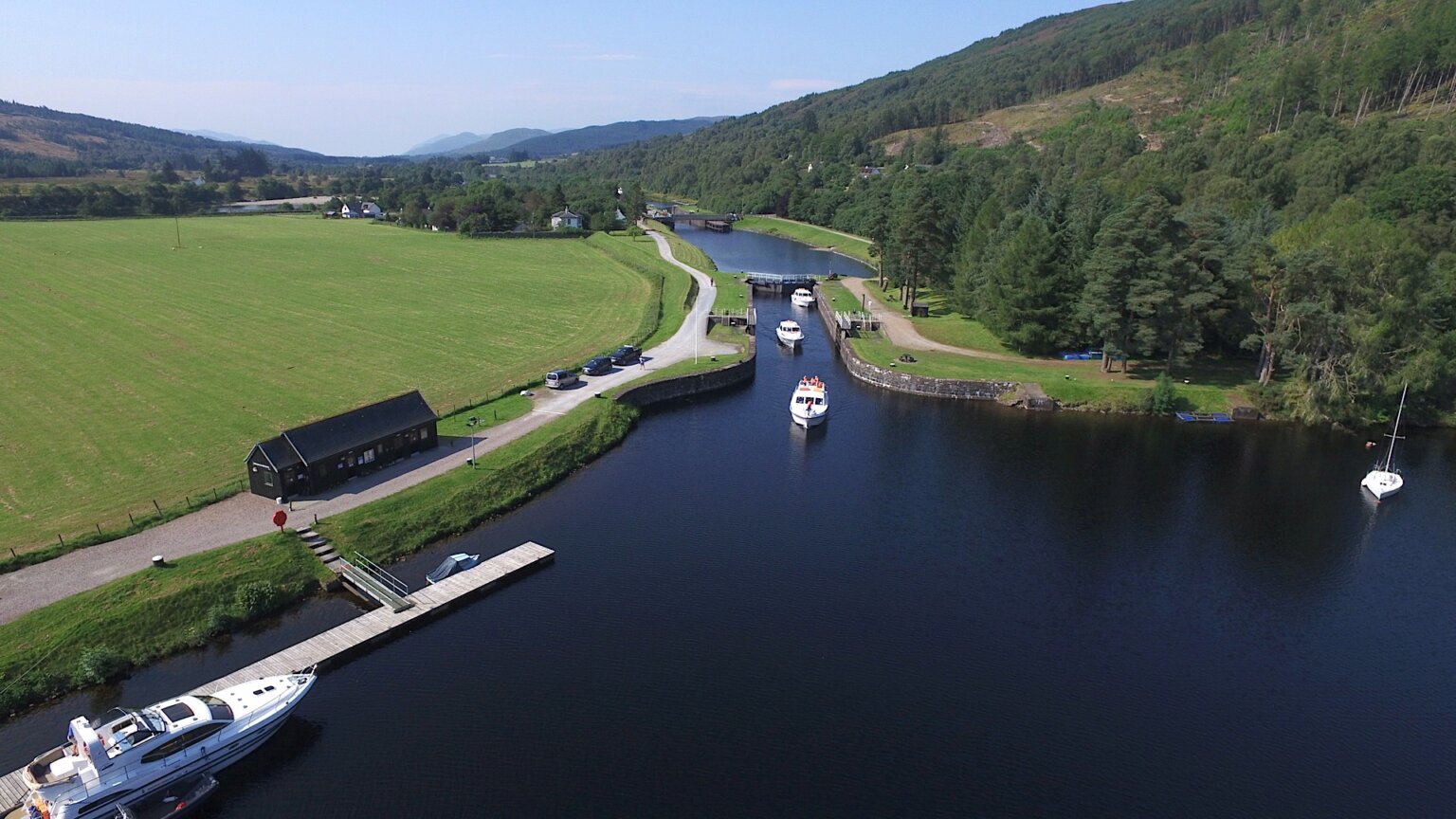 Loch Lochy - Caley Cruisers